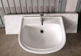 LAVABO CON MISCELATORE E TOP A € 100