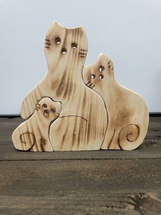 statuetta in legno famiglia gatti handmade