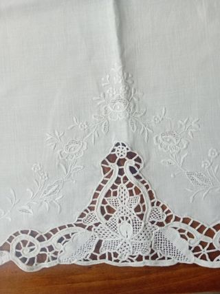 Asciugamano lino Burano tutta ricamata a