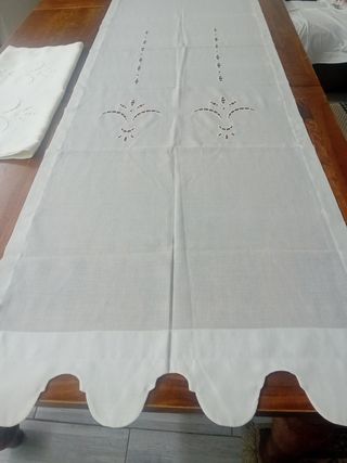 Coppia tendine bianche intaglio a macchi