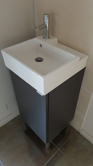 Lavandino, Mobiletto con miscelato.