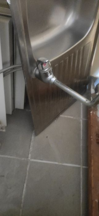 Vendo lavello completo di rubinetto