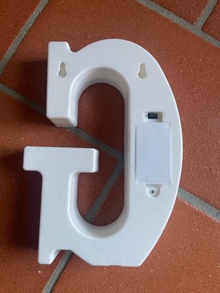 abat-jour a forma lettera B