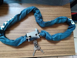 Catena con lucchetto