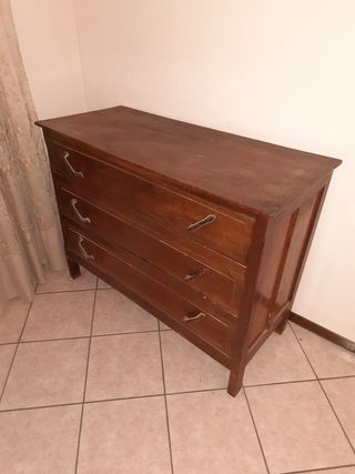 Cassettiera antica in noce