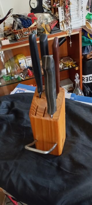 CEPPO PORTA COLTELLI IN LEGNO