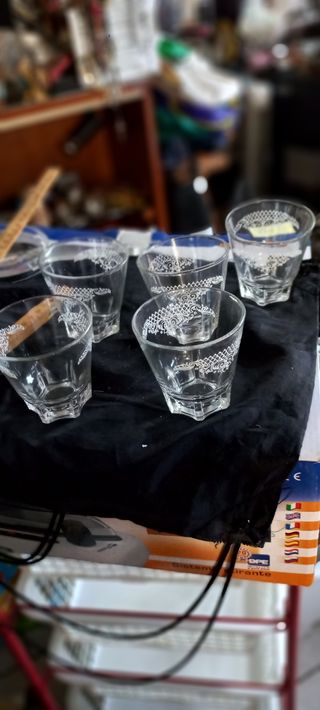 5 BICCHIERI VECCHI DECORATI PER VINO O LIQUORE