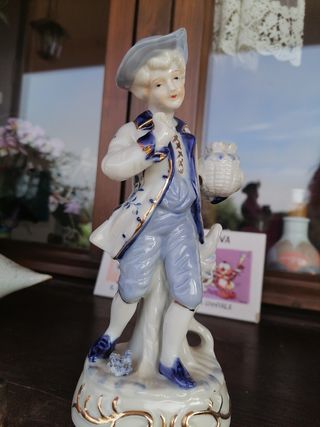 Statuetta porcellana