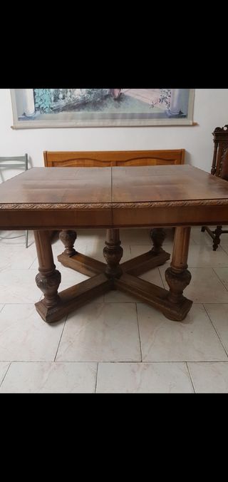Tavolo allungabile con 6 sedie