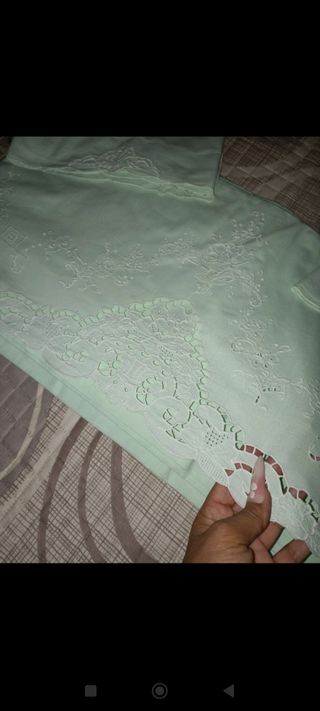 Lenzuolo matrimoniale rintagliato