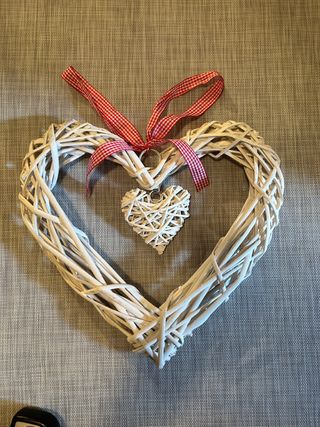 Cuore in vimini da appendere a parete 35x35 cm