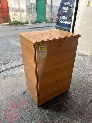 Cassettiera con asse da stiro