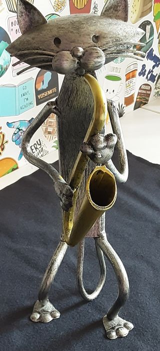 Scultura gatto in metallo con tromba 25cm