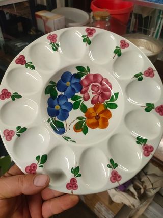 Piatto portauovo in ceramica friulana