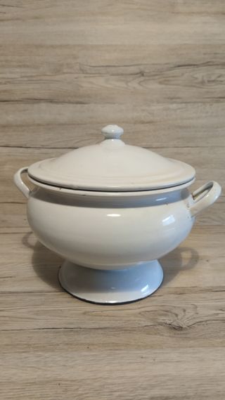 Zuppiera in ferro smaltato