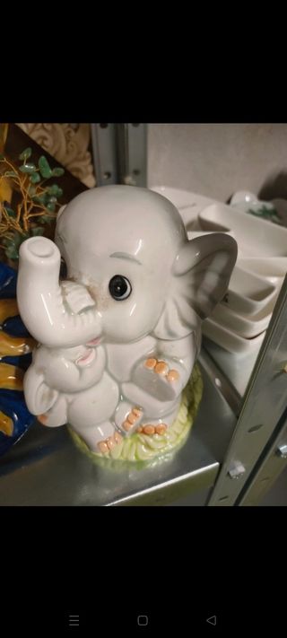 Elefante soprammobile in ceramica