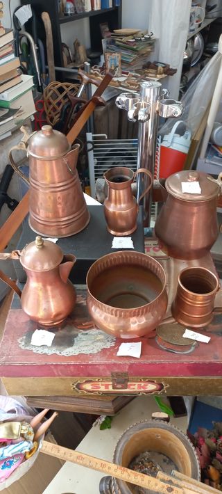 caraffe e vaso in rame molto belli