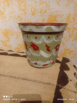 Sottovaso pvc dipinto a mano