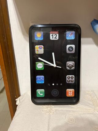 Orologio da parete stile iphone