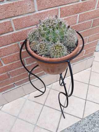 Porta vaso in ferro nero nuovo