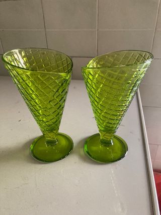 coppette da frutta e gelato