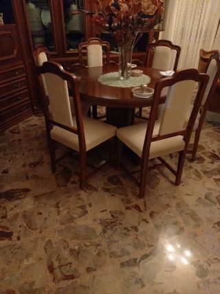 TAVOLO APRIBILE VON SEI SEDIE