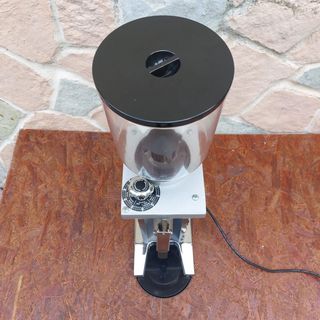 Macinino da caffè e orzo professionale