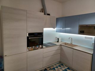 Cucina completa e 2 bagni