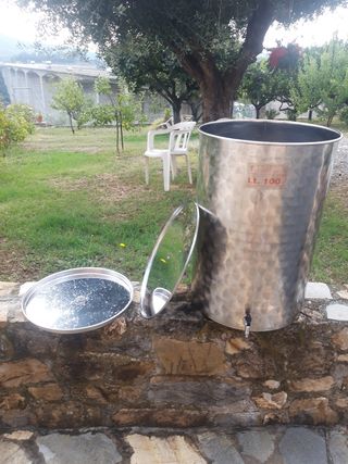 Attrezzatura per vinificazione