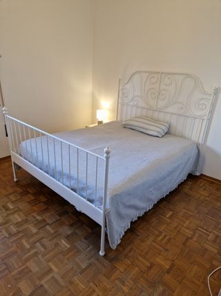 Letto matrimoniale IKEA LEIRVIK