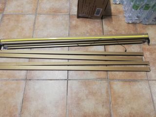 Zanzariera verticale a molla  -- rete strappata -