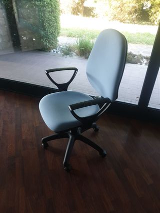 Sedia per ufficio come nuova