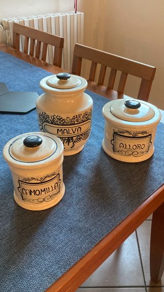 vasi antica farmacia