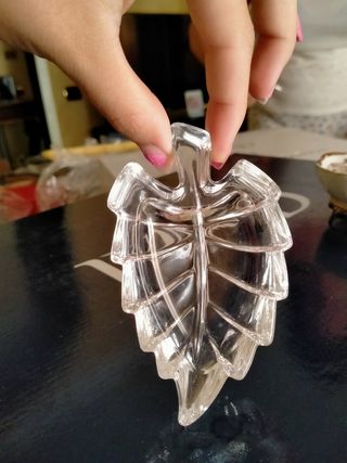 Piatto a forma di foglia