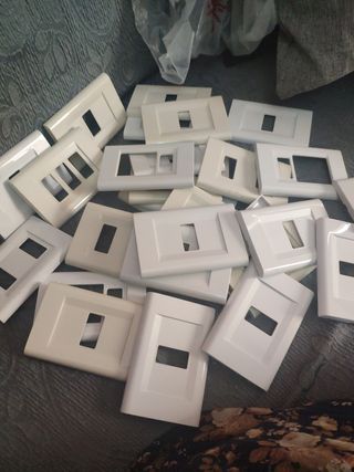 Lotto placchette copriprese