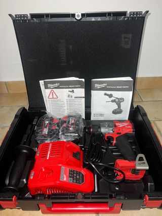 Trapano con Percussione Milwaukee M18 FPD3