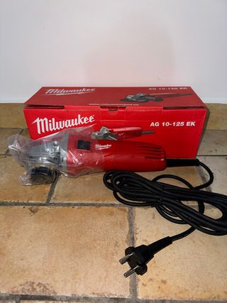 Smerigliatrice Milwaukee AG10-125EK