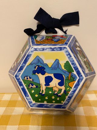 Stampo in fine ceramica decorato a mano