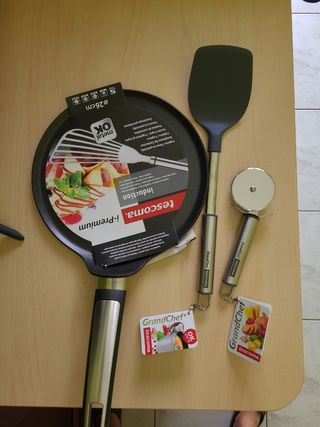 Piastra, mestolo e taglia pizza Tescoma