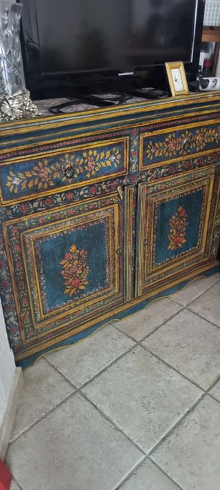 CREDENZA ETNICA