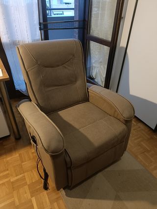 Poltrona reclinabile elettrica