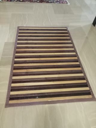 Tappeto con stecche in legno