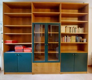 Libreria con vetrinette e cassettiera