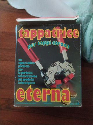 Tappatrice per bottiglie di vetro