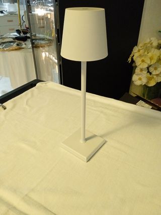 Lampada da tavolo ricaricabile