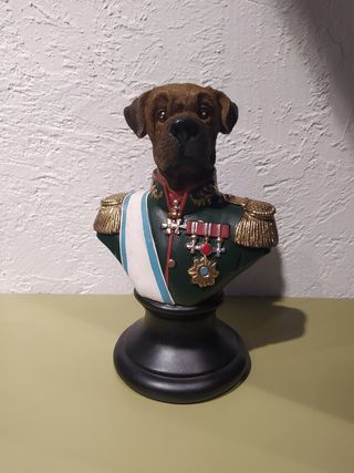 Busto animali militari