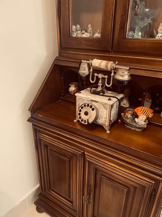 mobile con vetrinetta