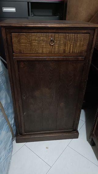 Mobiletto arte povera