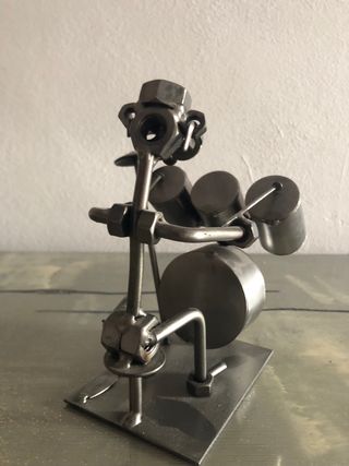 "Batterista" Soprammobile in metallo saldato