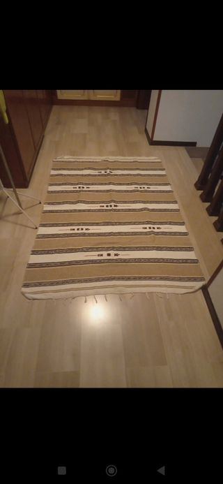 Coperta tessuta a mano